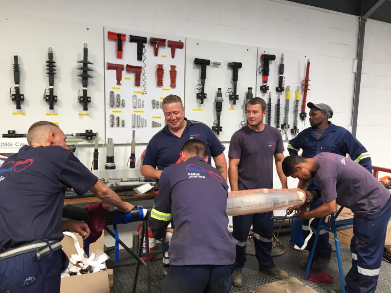 Eenvoudige montage LoviSil® ook bij het verbinden van GPLK-kabels ...